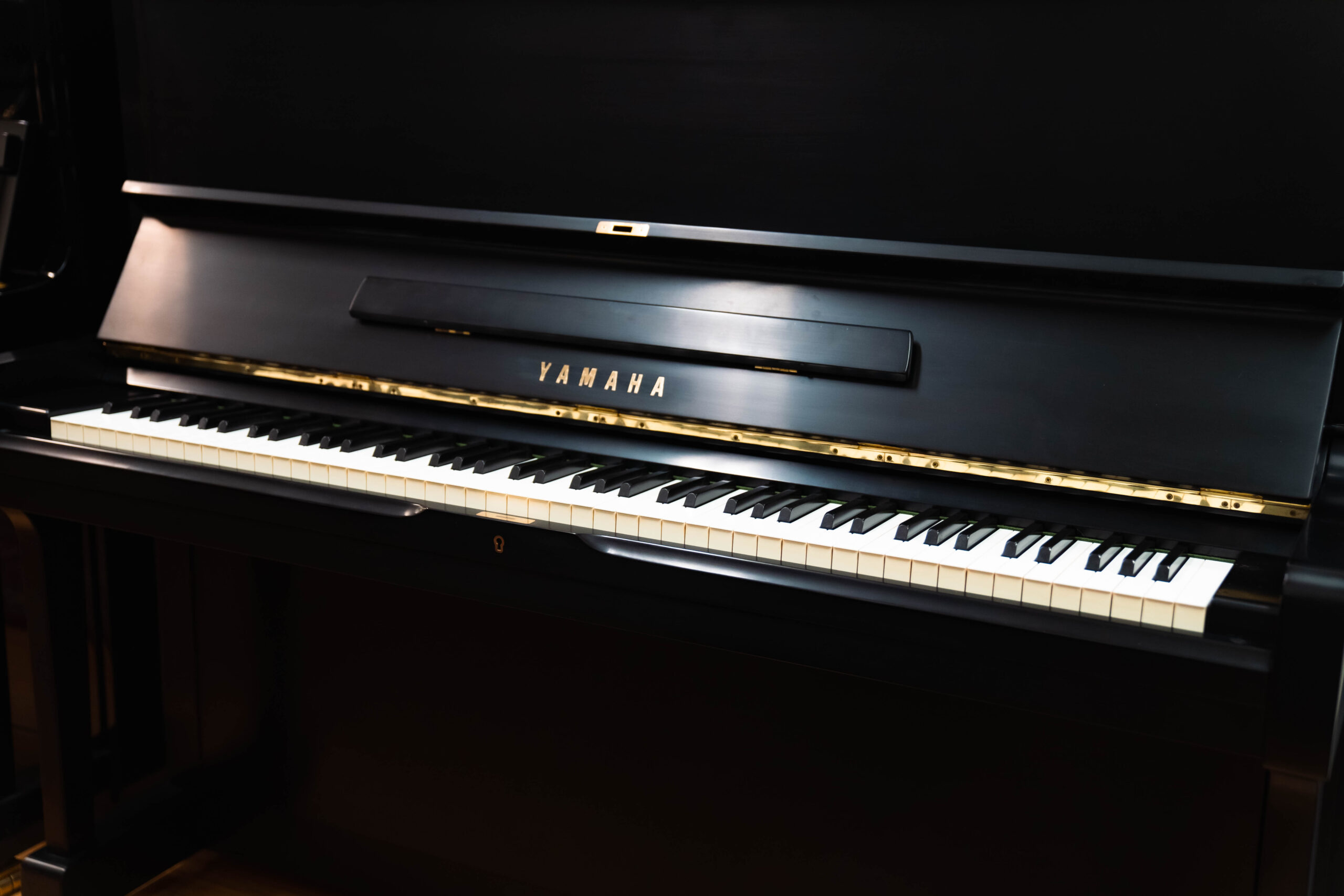 Used Upright Pianos - Houston Piano Company